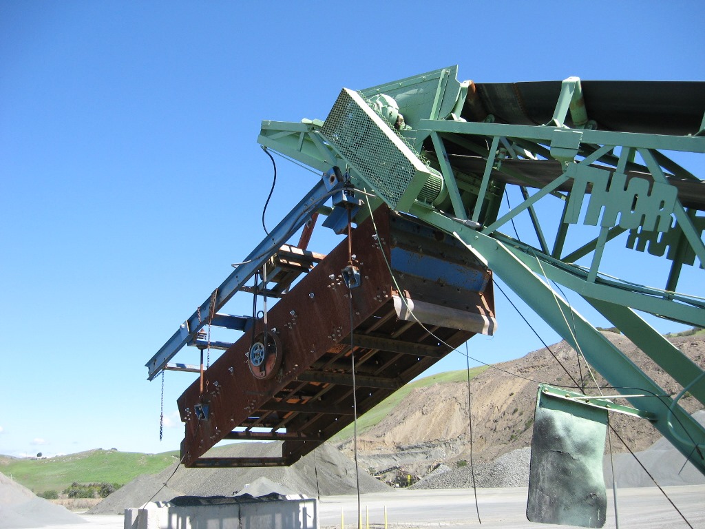 THOR Screening Plant #4 - EarthWORKS Machinery Company